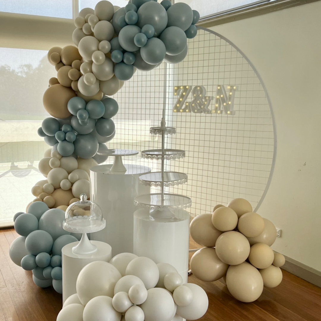 Balloon Garland & Round Mesh Backdrop Package | Hire For Style